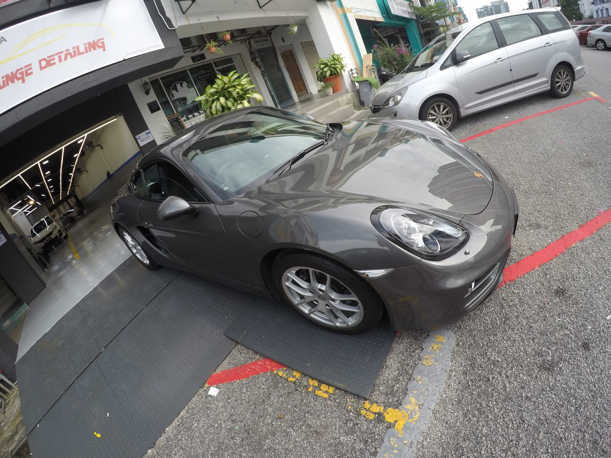 Car Lounge Detailing - CarKaki.my